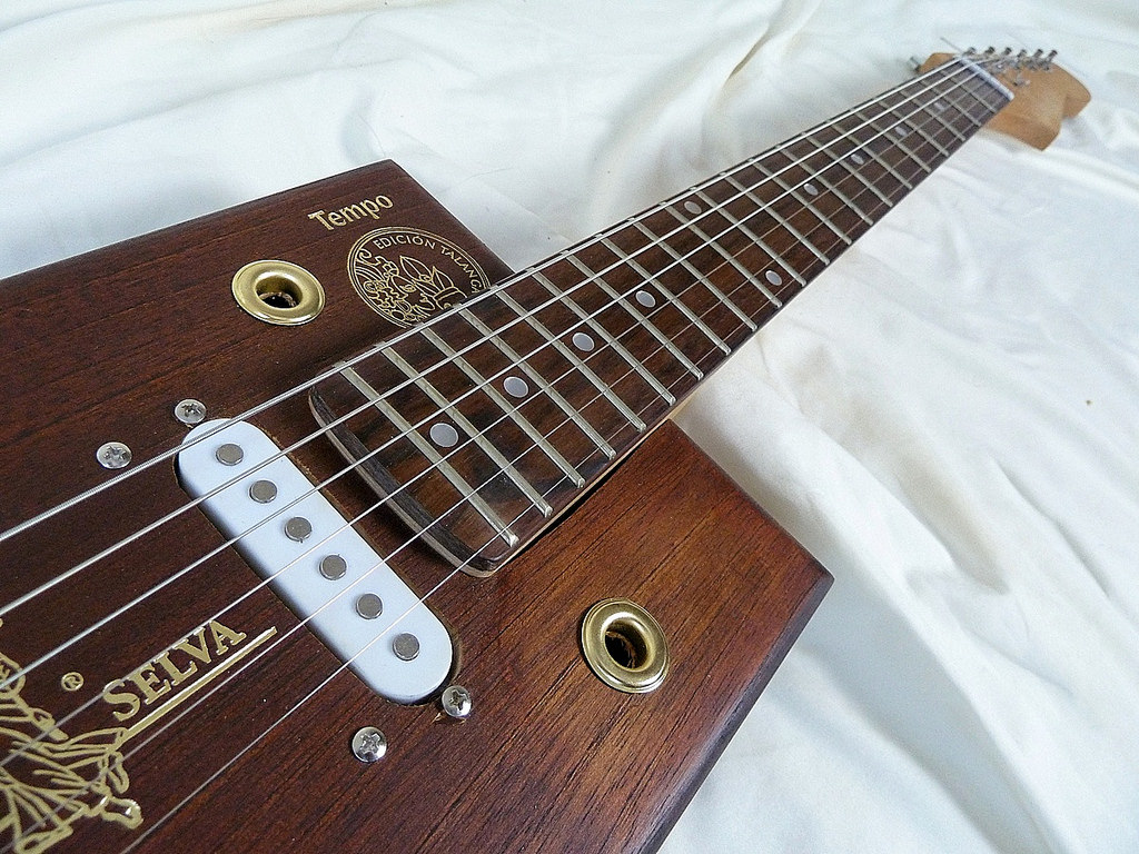 CBG Galerie – Cigarbox Gitarren