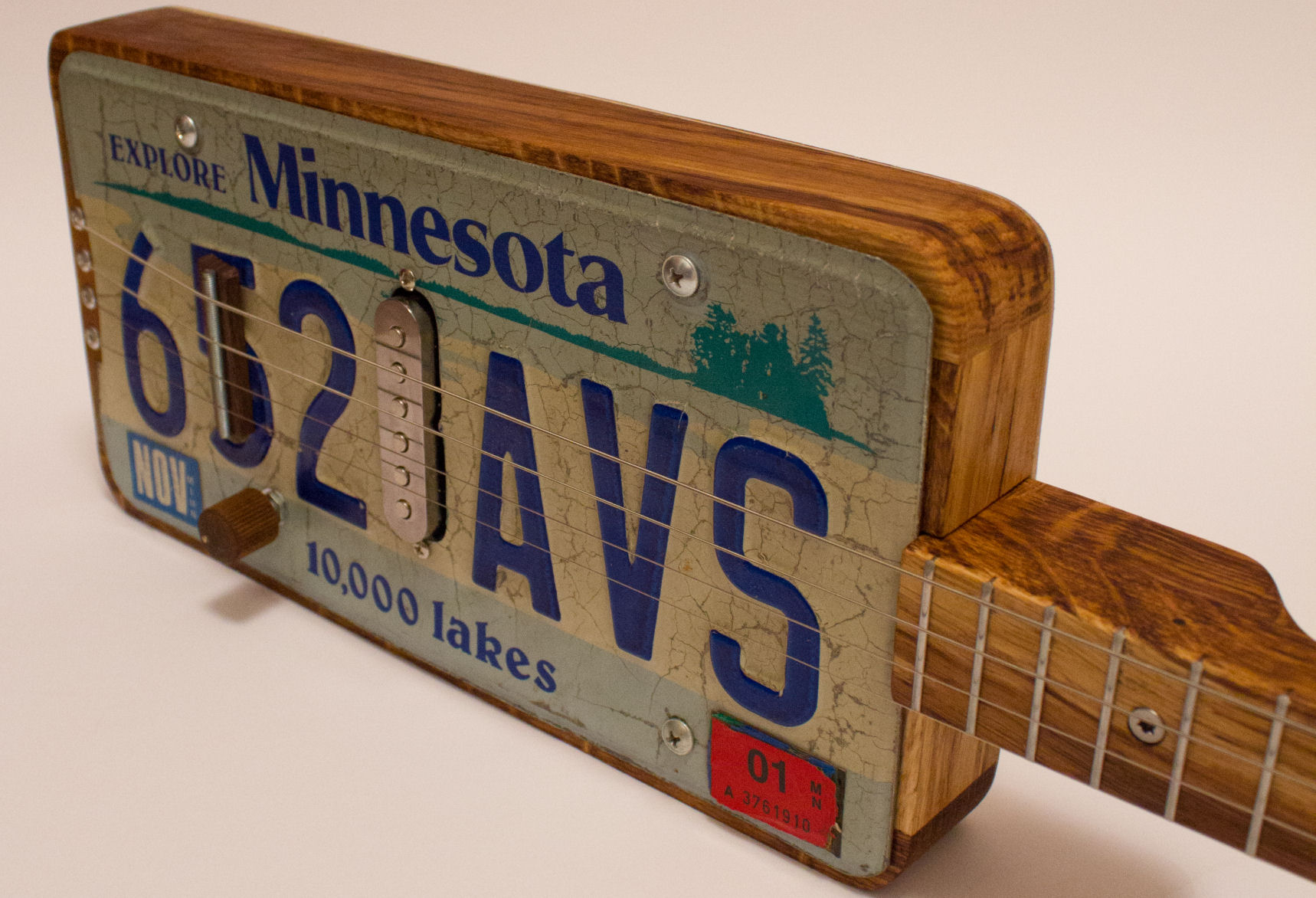 CBG Galerie – Cigarbox Gitarren